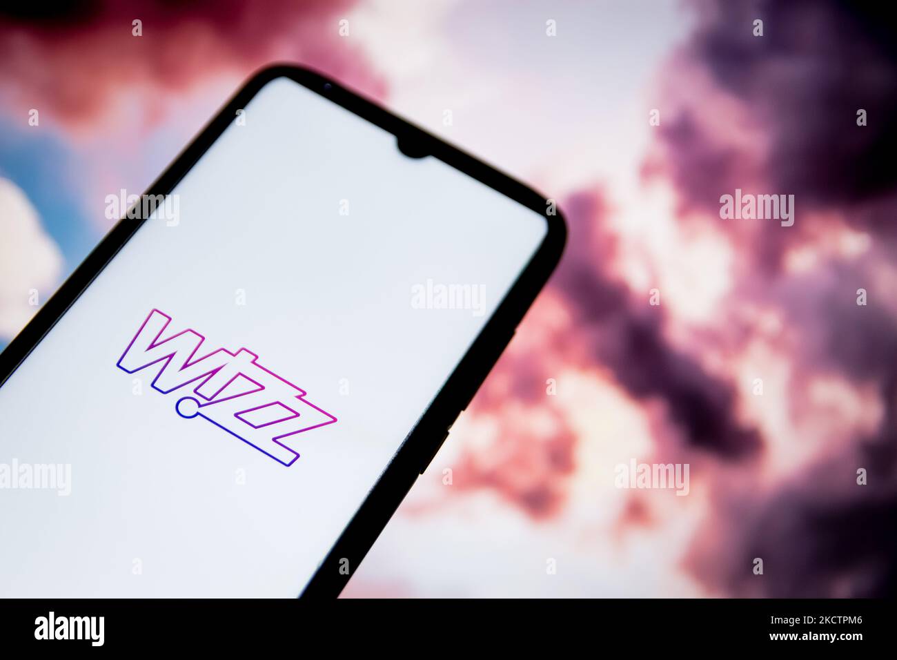Wizz air airlines logo hi-res stock photography and images - Alamy