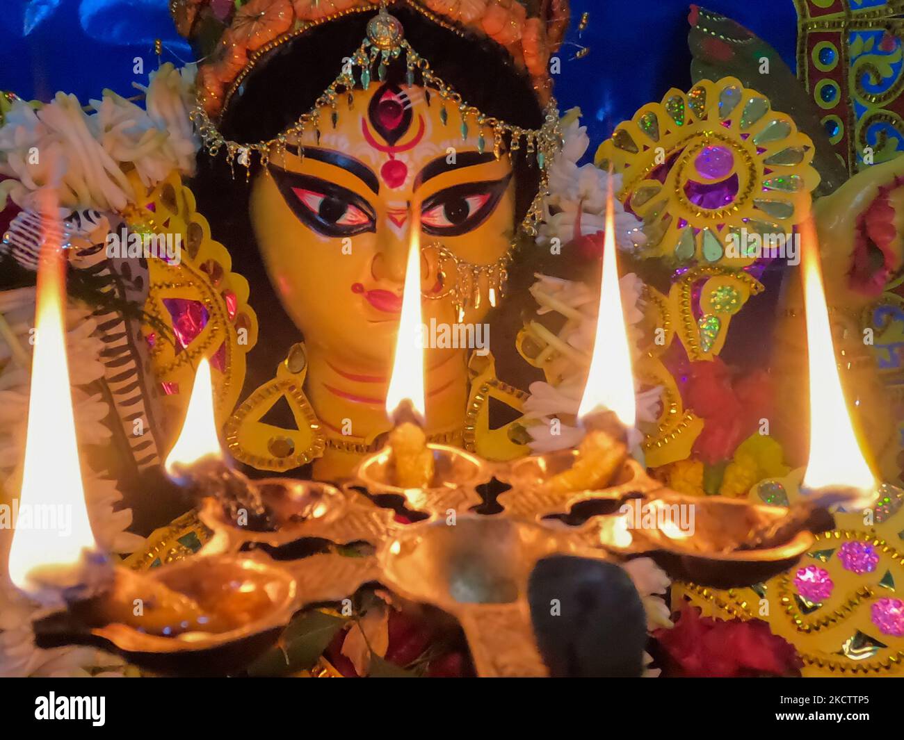 Arati puja hi-res stock photography and images - Alamy
