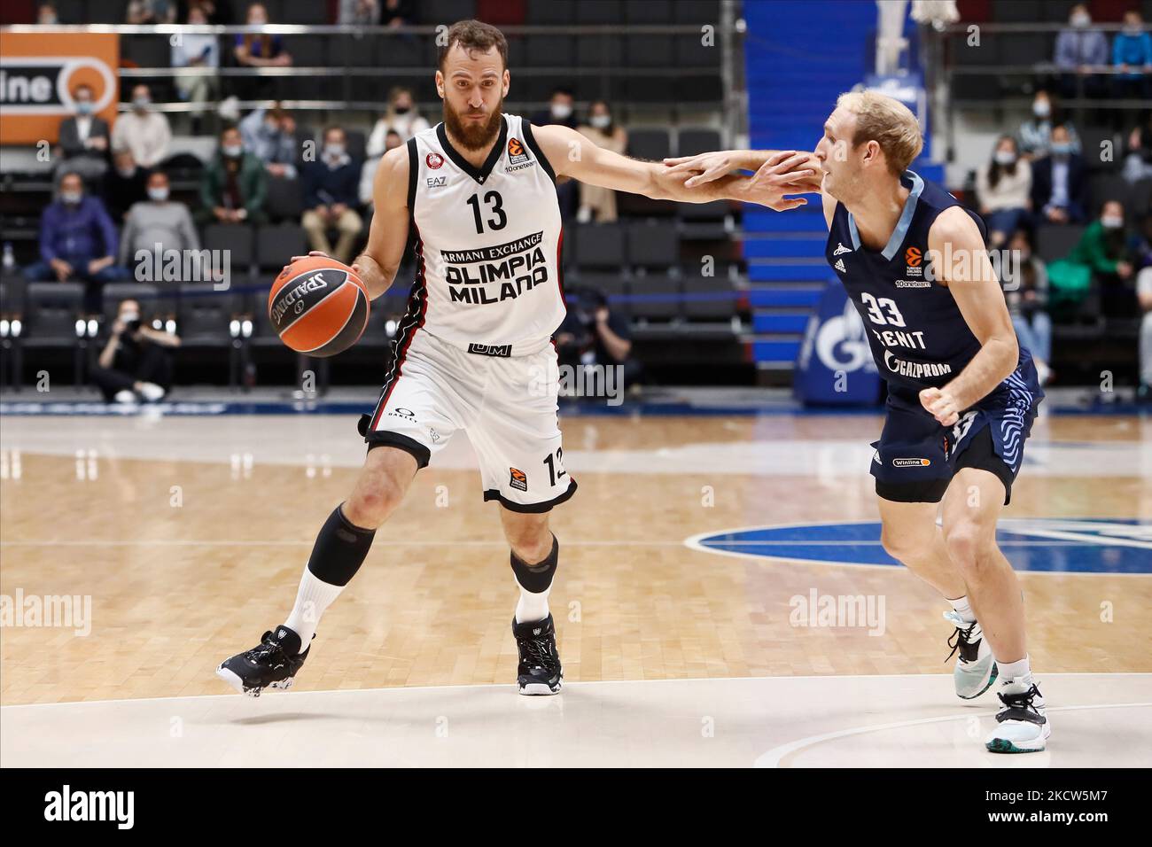 Conner Frankamp (R) of Zenit and Sergio Rodriguez of AX Armani Exchange ...