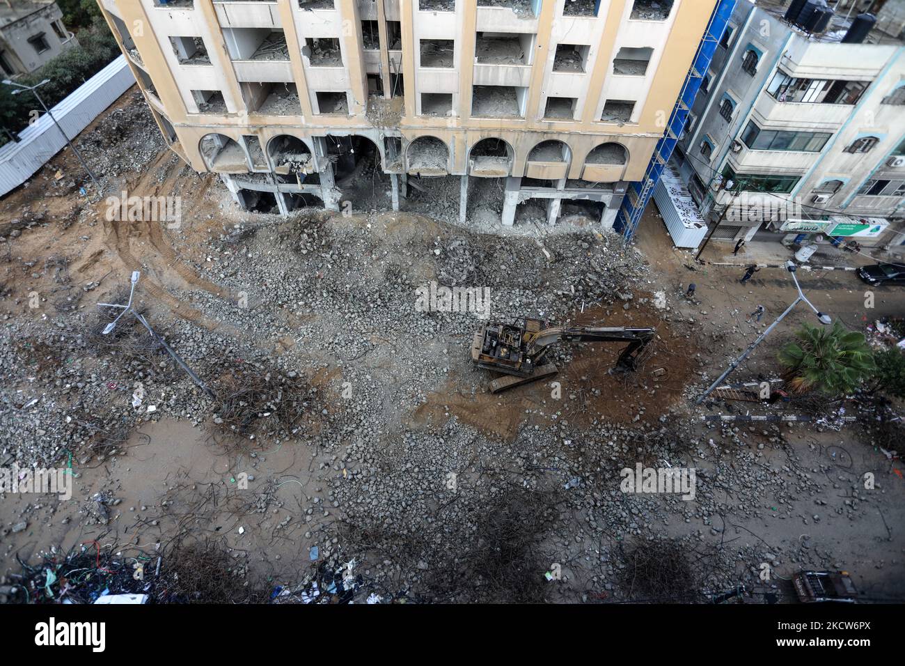 Damaged al jawhara tower hi-res stock photography and images - Alamy