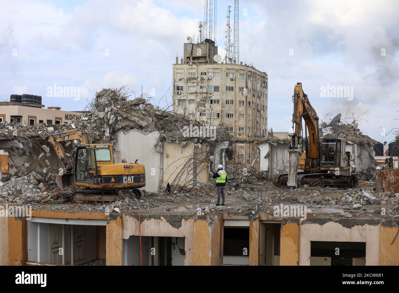 Damaged al jawhara tower hi-res stock photography and images - Alamy