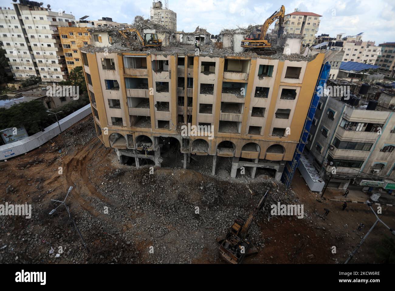Damaged al jawhara tower hi-res stock photography and images - Alamy
