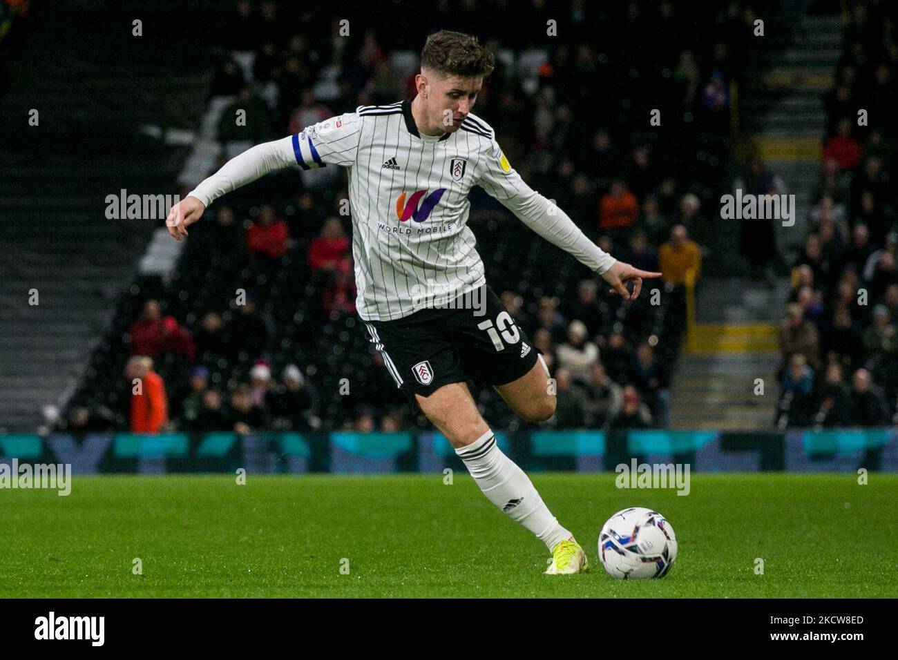 Tom Cairney of Fulham controls the ball during the Sky Bet Championship ...