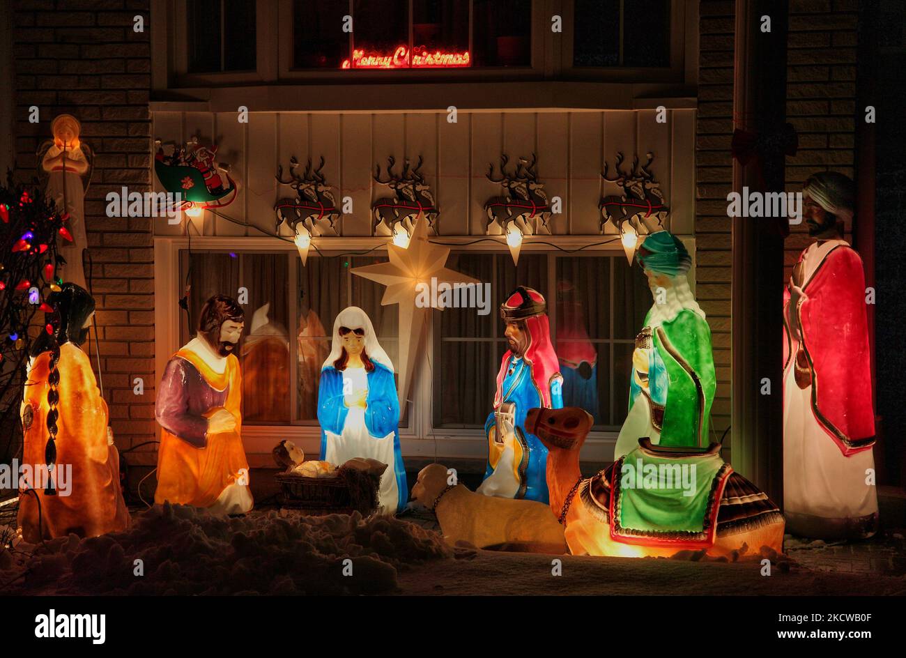 Santa manger decorations yard hi-res stock photography and images - Alamy
