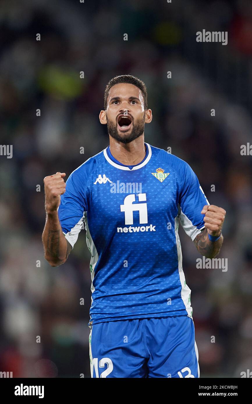 Jose breton pics action nurphoto hi-res stock photography and images ...