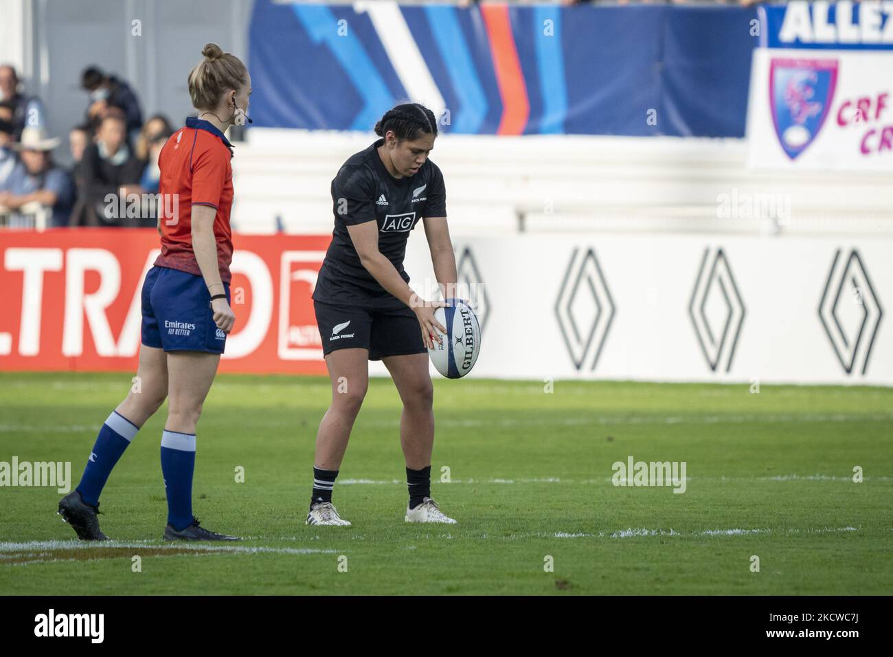 Renee WICKLIFFE of New Zealand with during the international women's ...