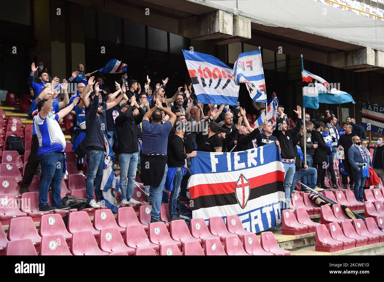 Supporters of UC Sampdoria during the Serie A match between US ...