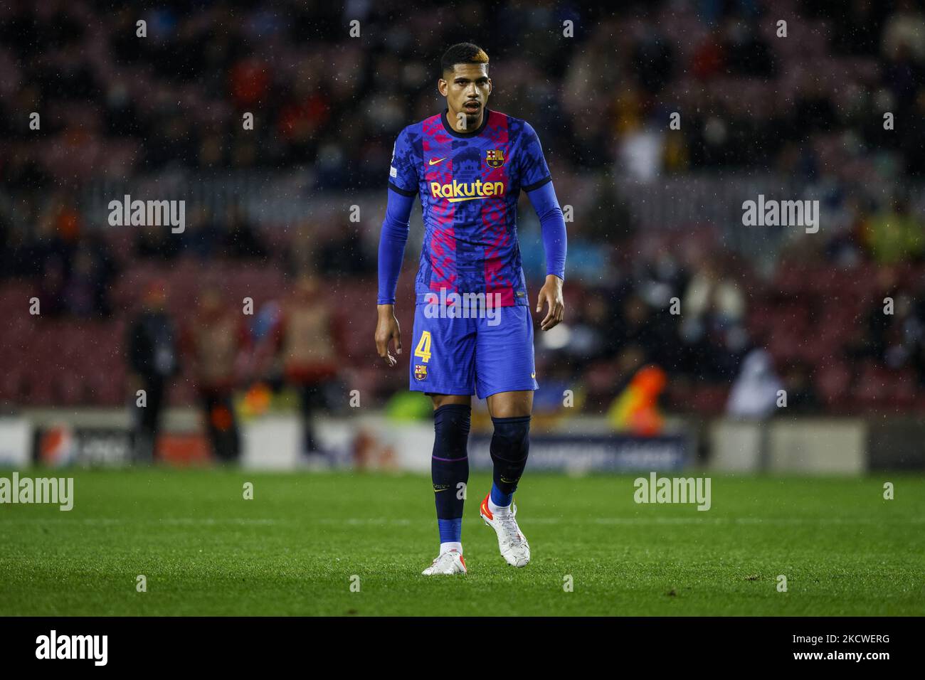 04 Ronald Araujo of FC Barcelona during the Group E - UEFA Champions ...