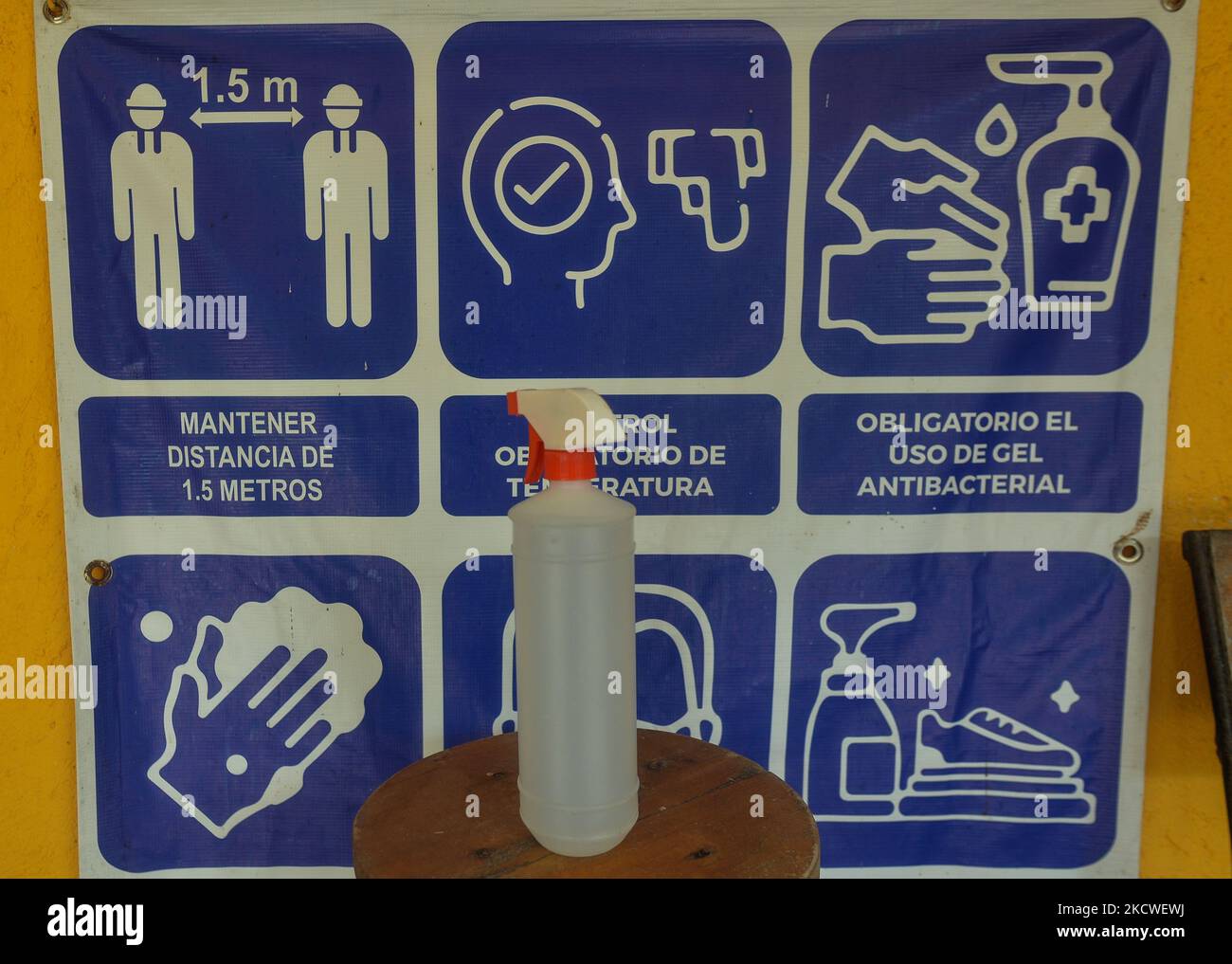 Cenote xux ha hi-res stock photography and images - Alamy