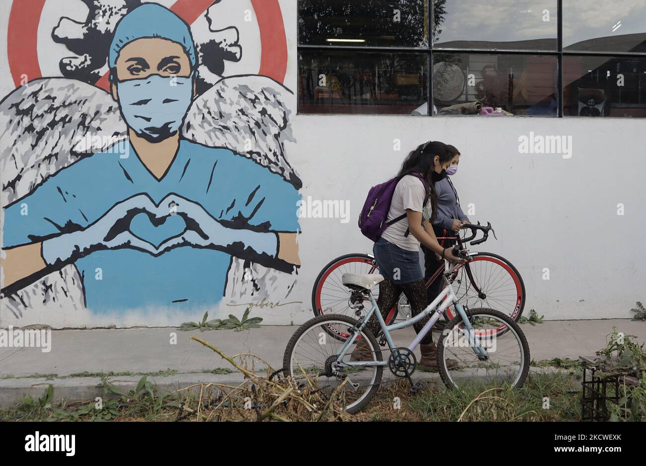 Basic bicycle mechanics hi-res stock photography and images - Alamy