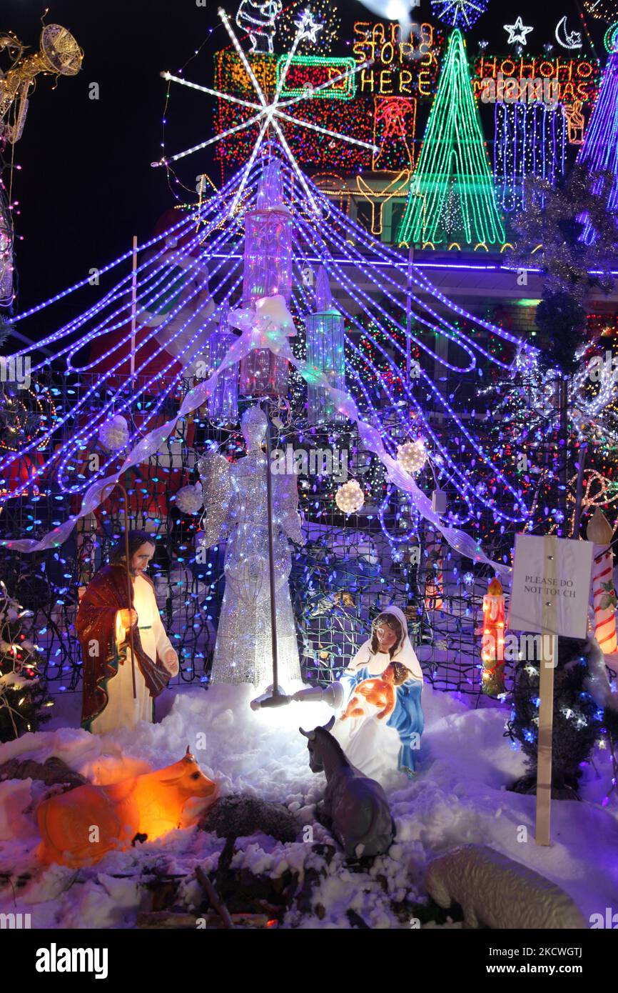 Santa manger decorations yard hi-res stock photography and images - Alamy