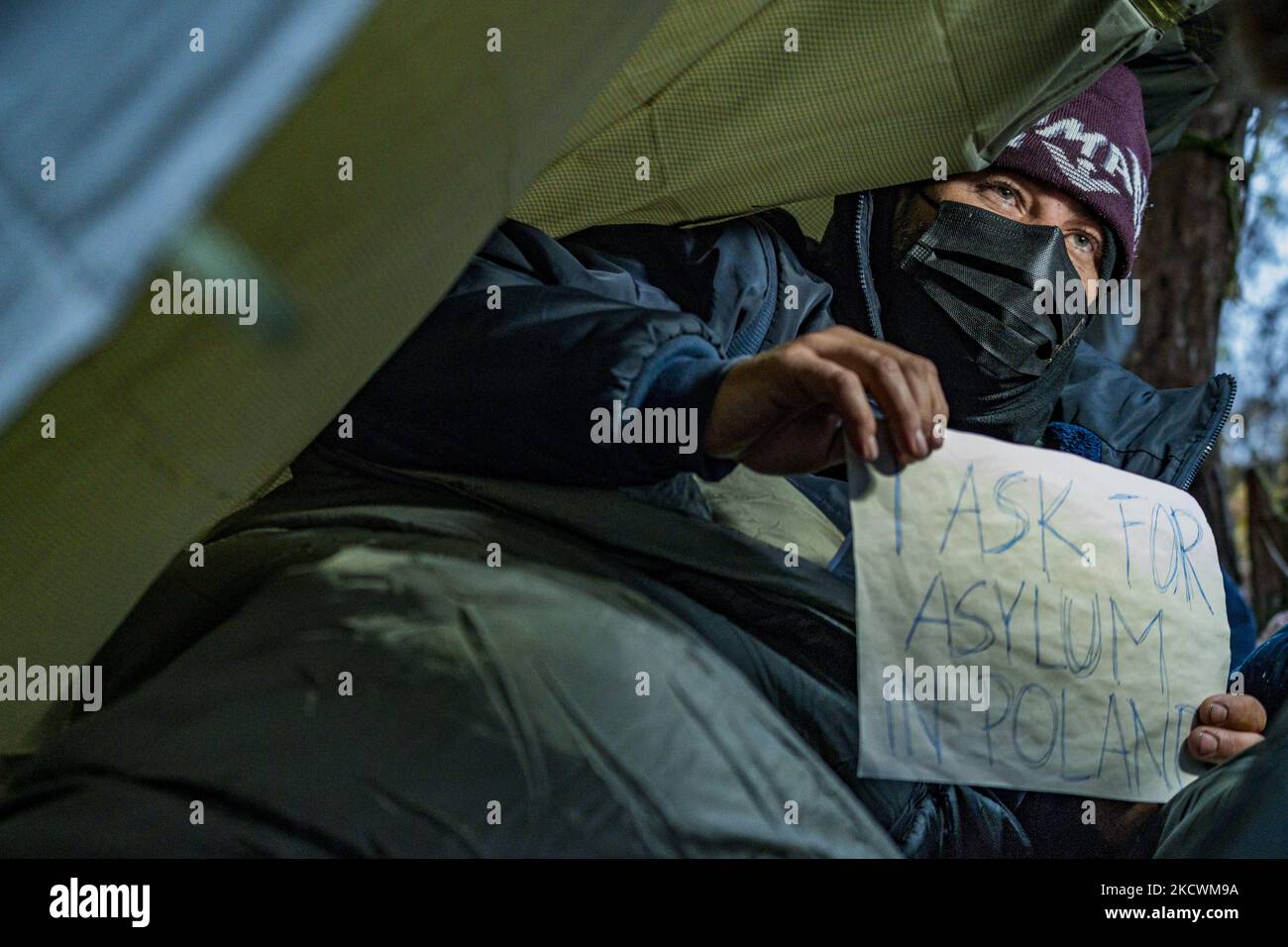 Syrian refugee under an improvised plastic tent was found in the ...