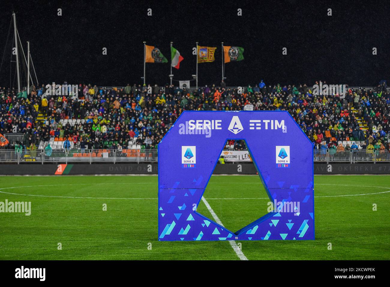 Arc alignment hi-res stock photography and images - Alamy