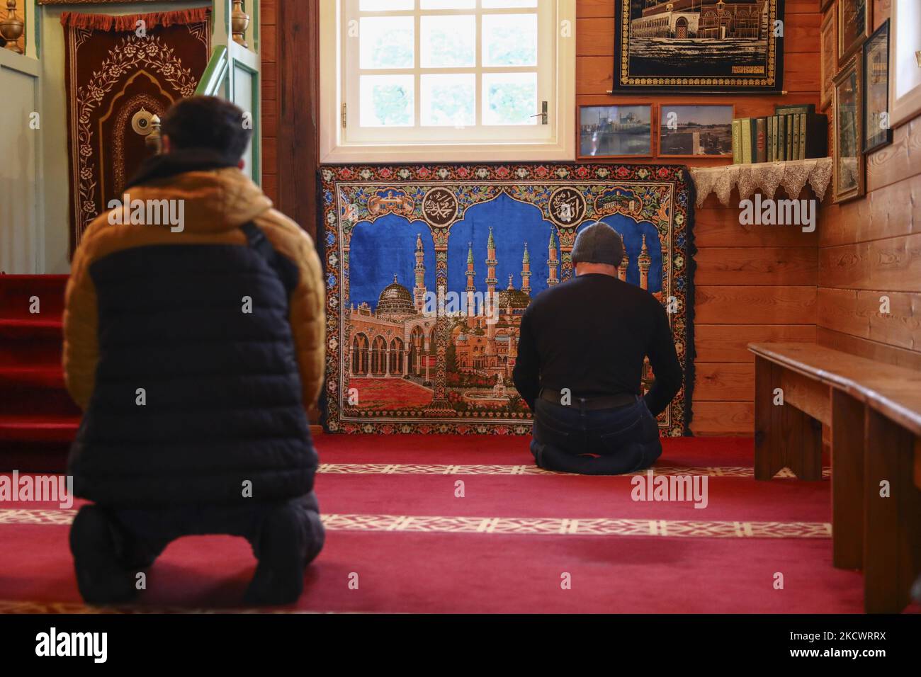 Five open mosques hi-res stock photography and images - Alamy