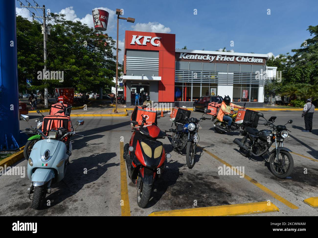 Kfc delivery bikes hi-res stock photography and images - Alamy