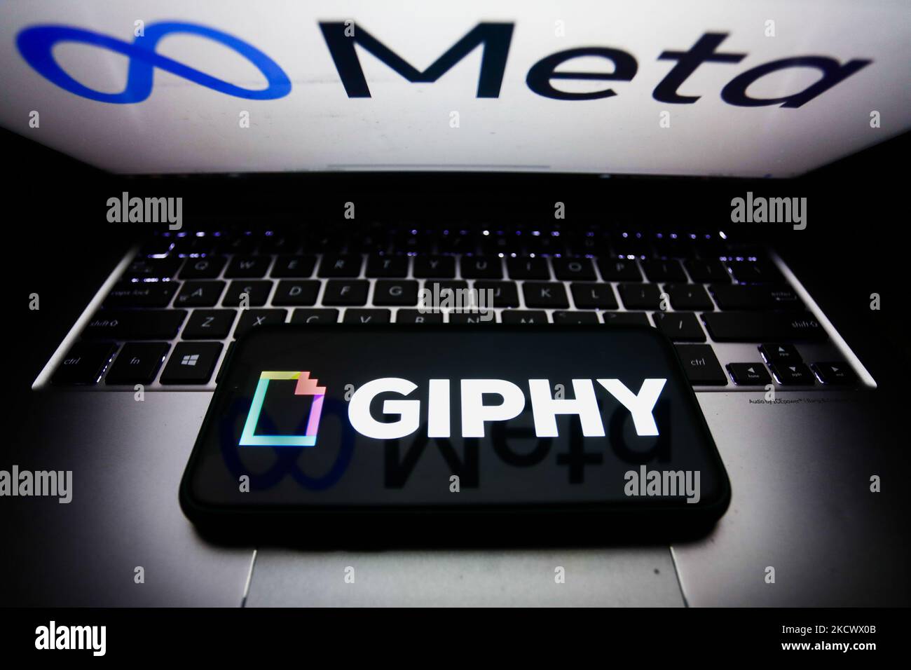 Database gif online hi-res stock photography and images - Alamy