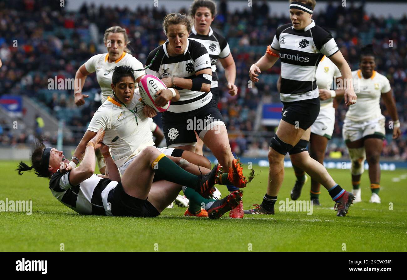 L-R Lindsay Peat (Railway Union of Barbarians tackles Zenay Jordaan ...