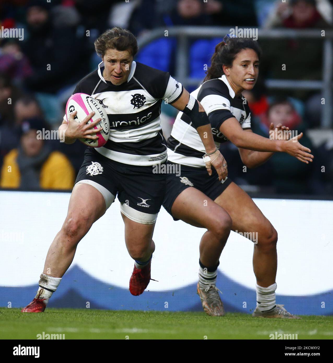 L-R Katy Daley-McLean(Sale Sharks) of Barbarians and Sarah Levy ...