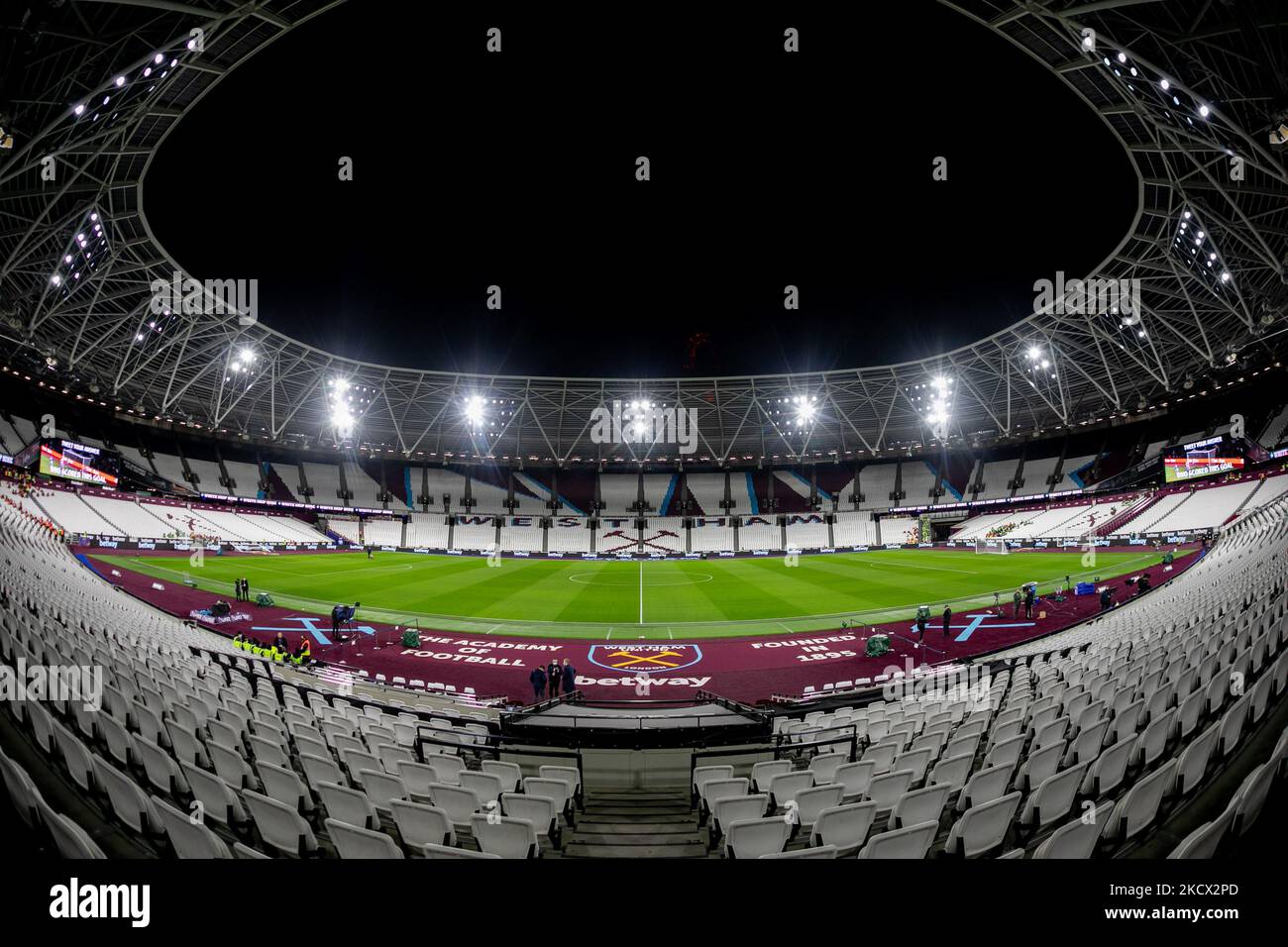 West ham stadium inside view hi-res stock photography and images - Alamy