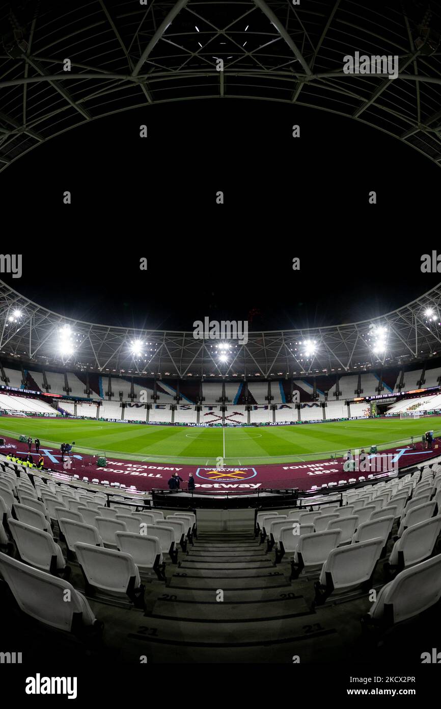 West ham stadium inside view hi-res stock photography and images - Alamy