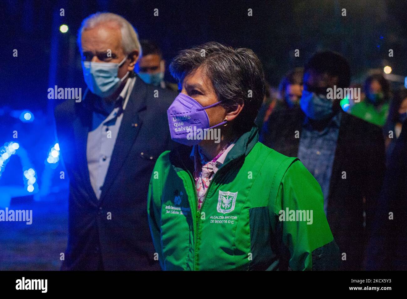 Botanical Garden of Bogota director Liliana Perdomo (L) Doctor Jorge ...