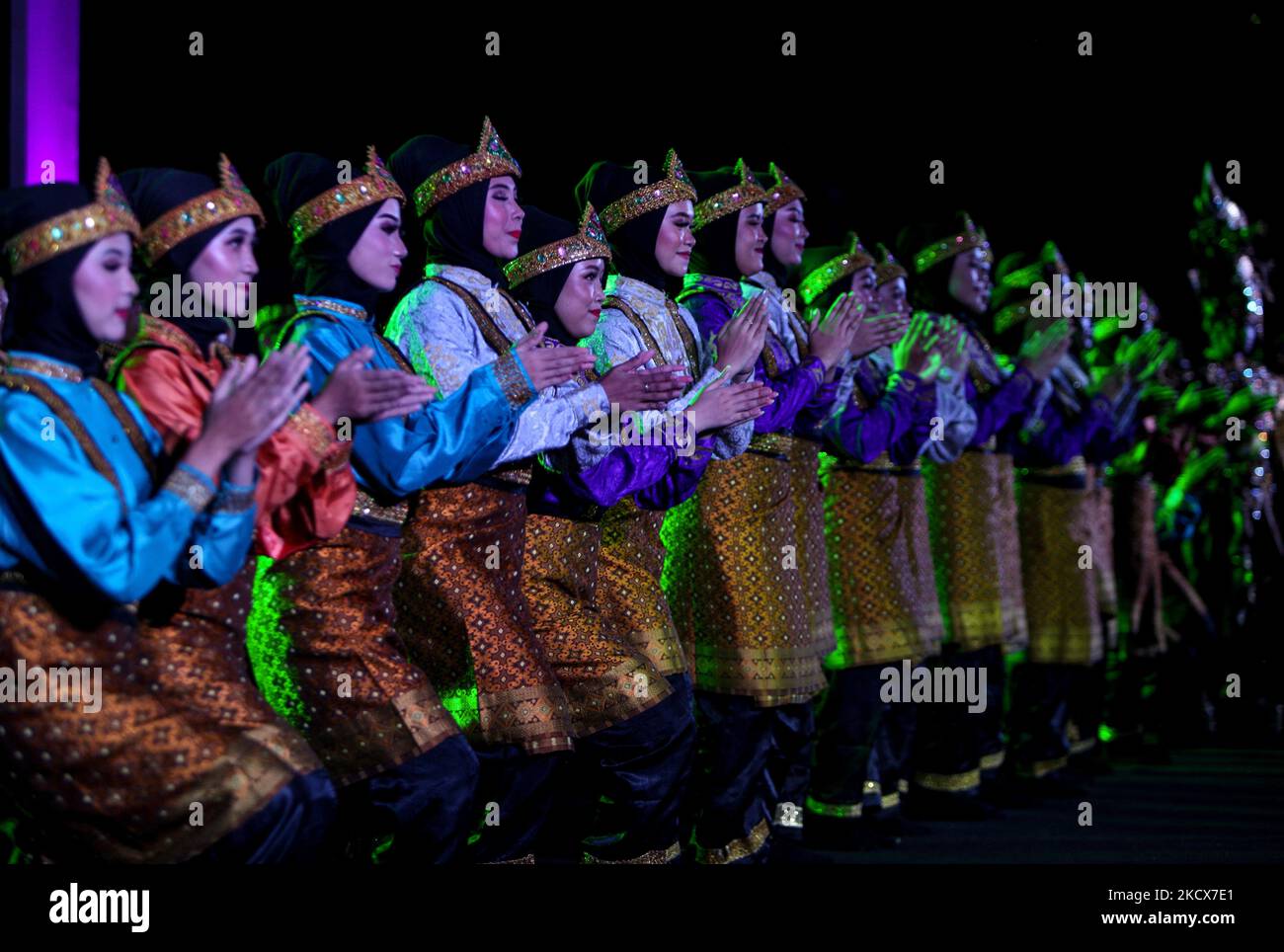 Acehnese dancers perform Saman dance, a traditional Indonesian dance ...
