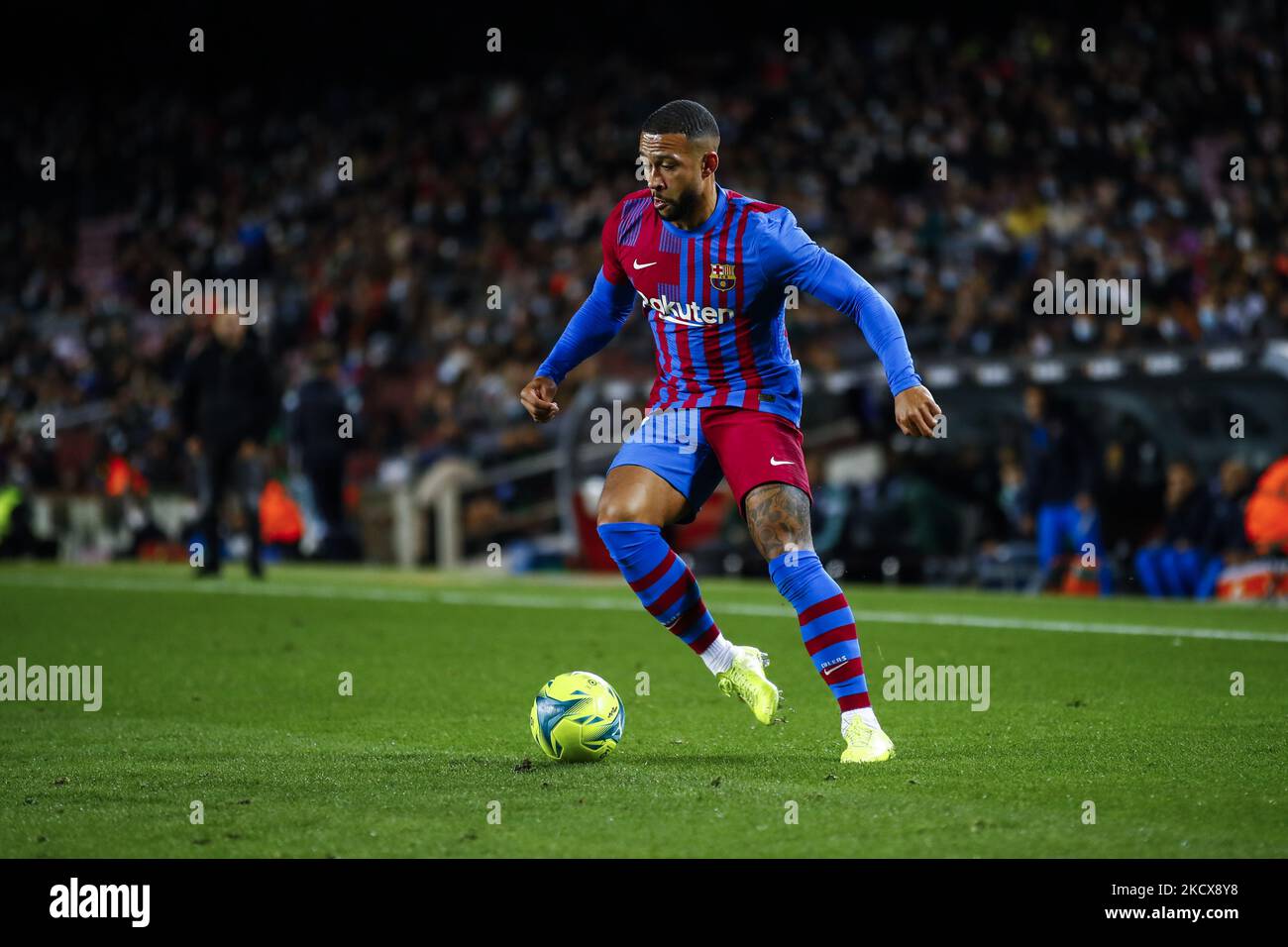 09 Memphis Depay of FC Barcelona during the La Liga Santander match ...