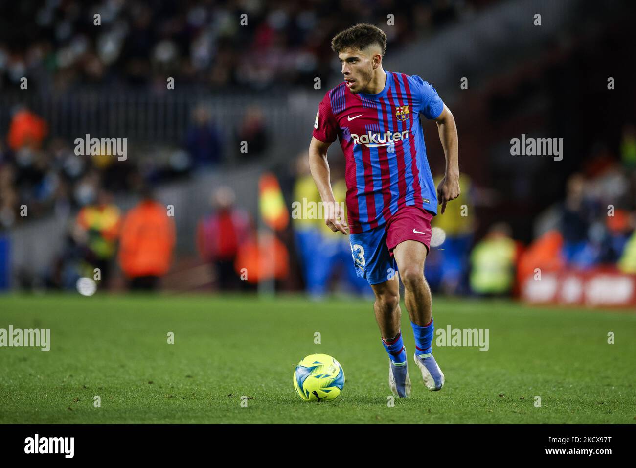 33 Abde Ezzalzouli of FC Barcelona control the ball during the La Liga ...