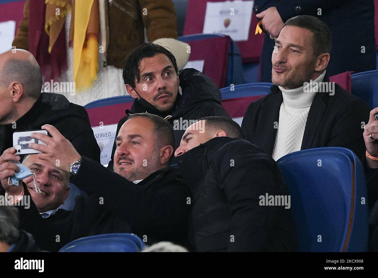 Francesco Totti former player of AS Roma shares a selfie with AS Roma ...