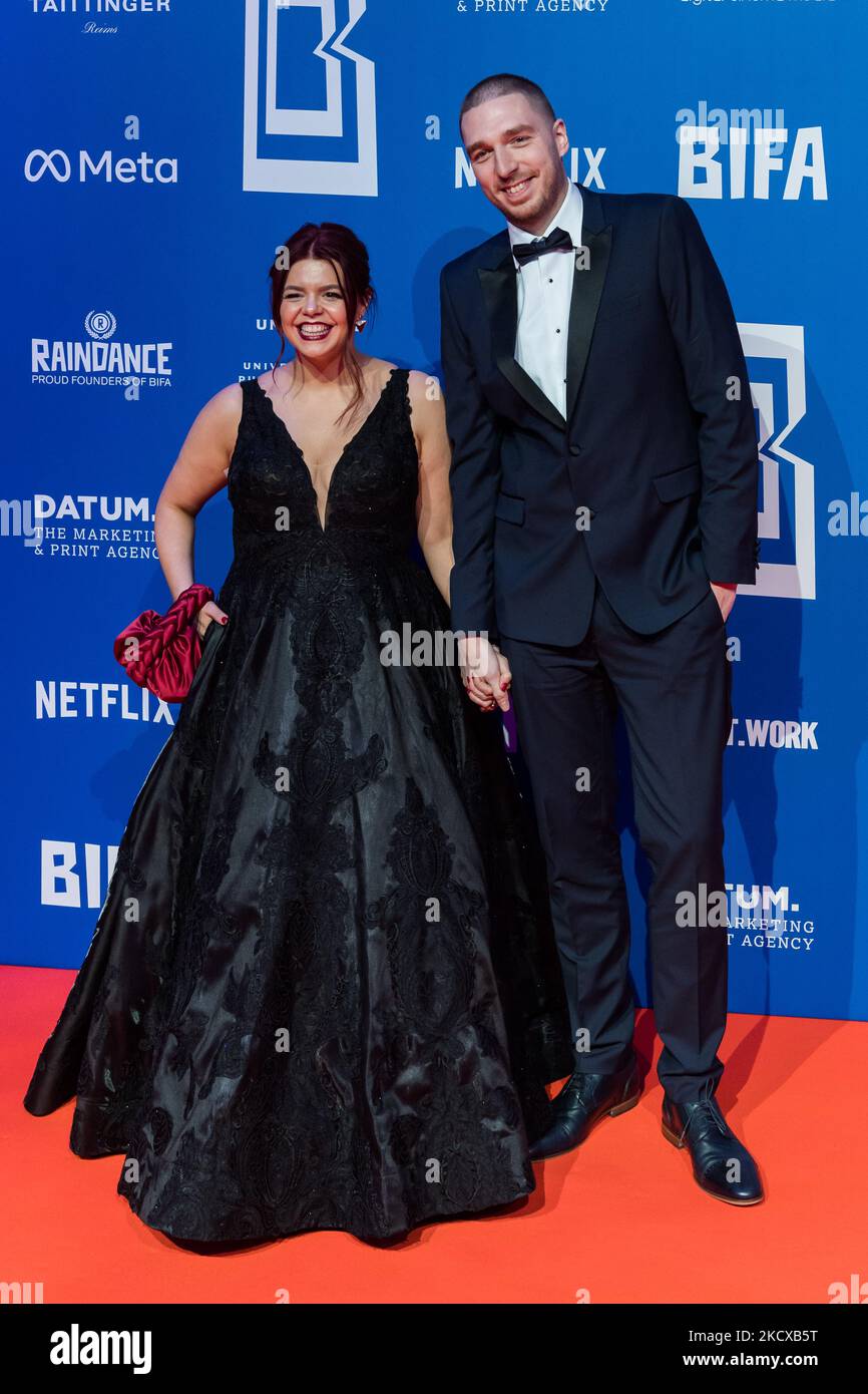 LONDON, UNITED KINGDOM - DECEMBER 05, 2021: Mark Hoyle (LadBaby) (R ...