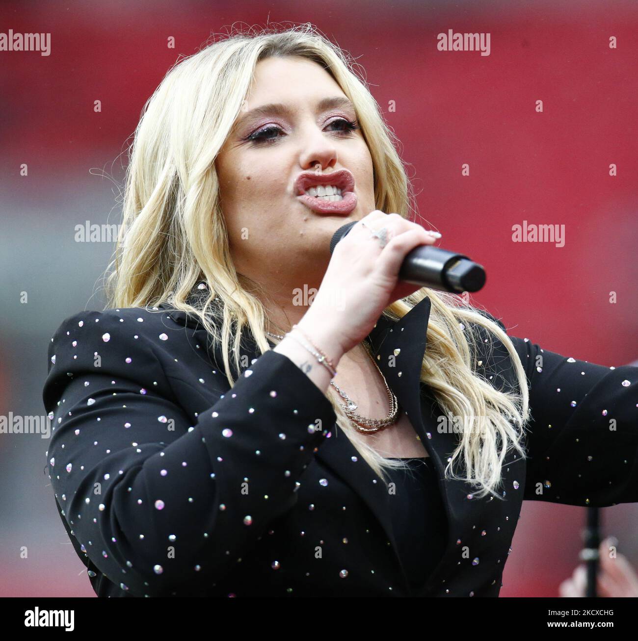 Ella henderson singer hi-res stock photography and images - Alamy
