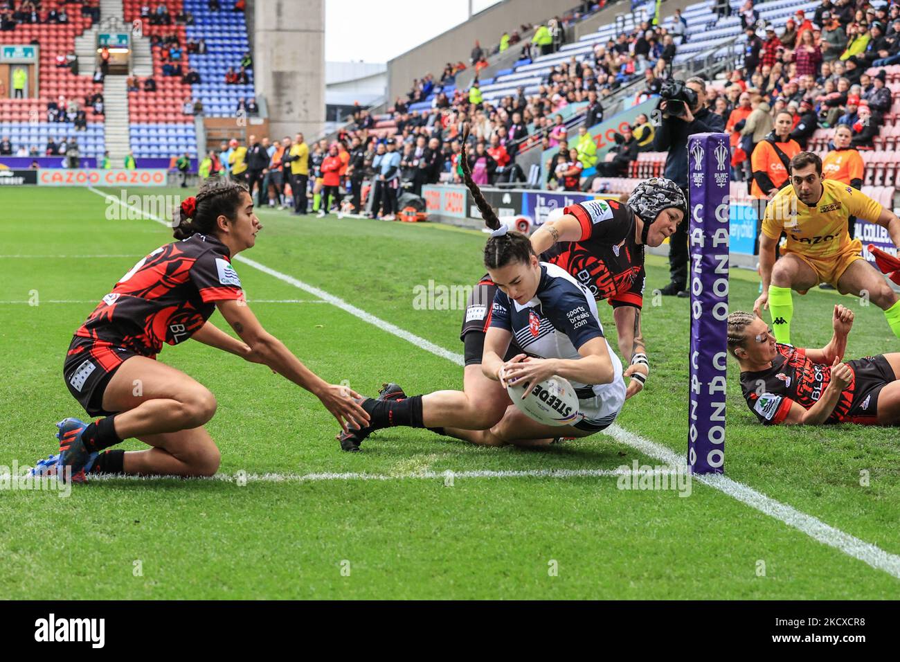 Leah Burke England goes over for a try during the Women's Rugby League ...