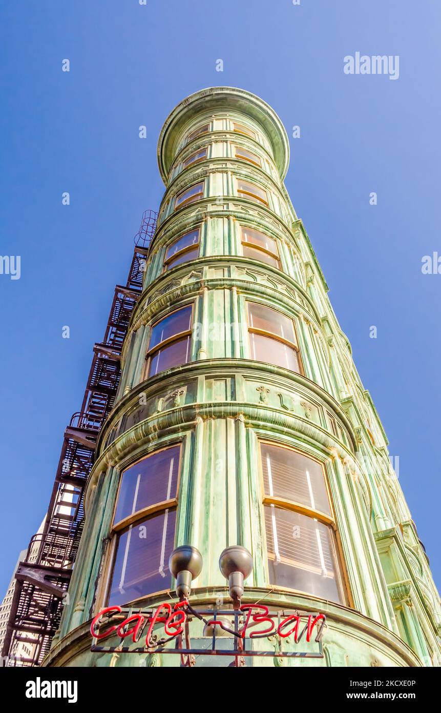 Columbus Tower, iconic landmark in San Francisco, California, USA Stock ...