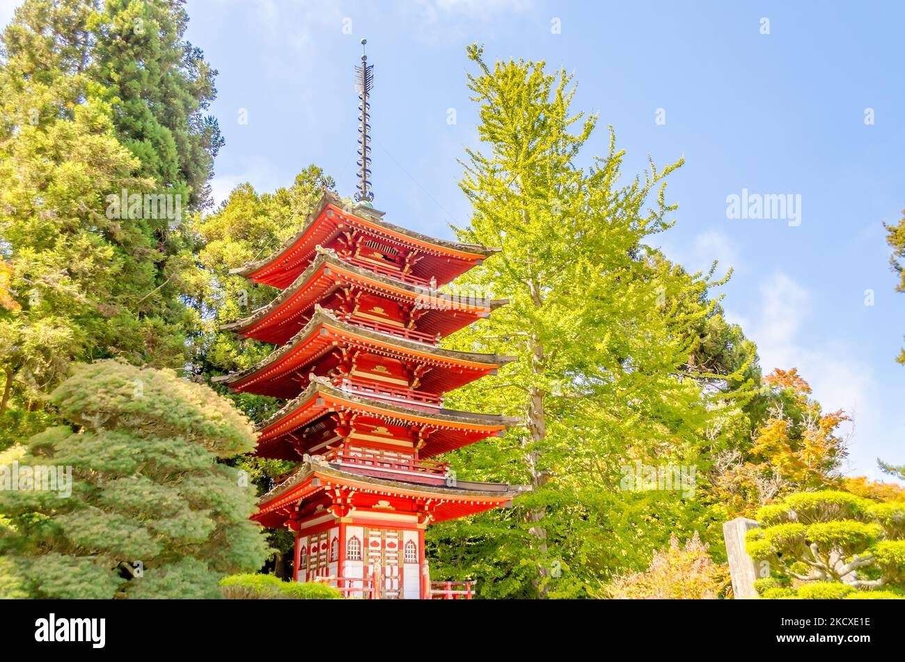 Japanese Temple in the Japanese Tea Garden, San Francisco, California ...