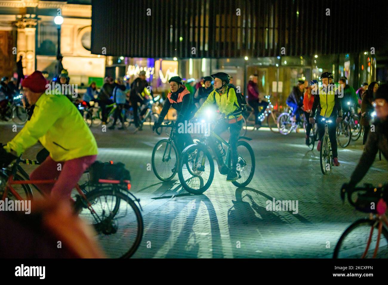 Our streets our nights cycle ride edinburgh hi-res stock photography ...