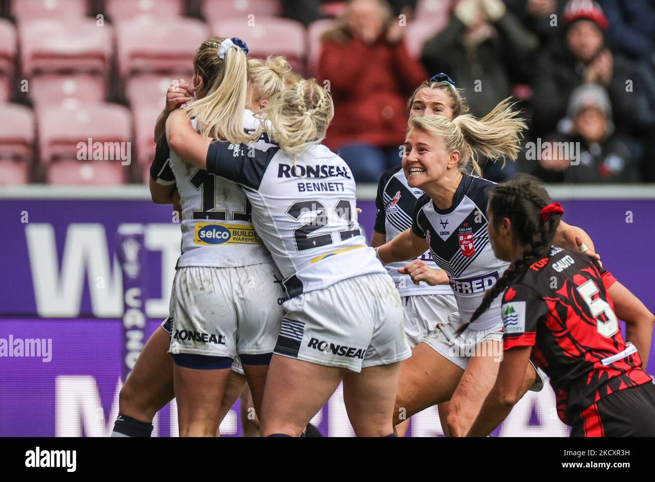 Hollie Dodd England celebrates their try during the Women's Rugby ...