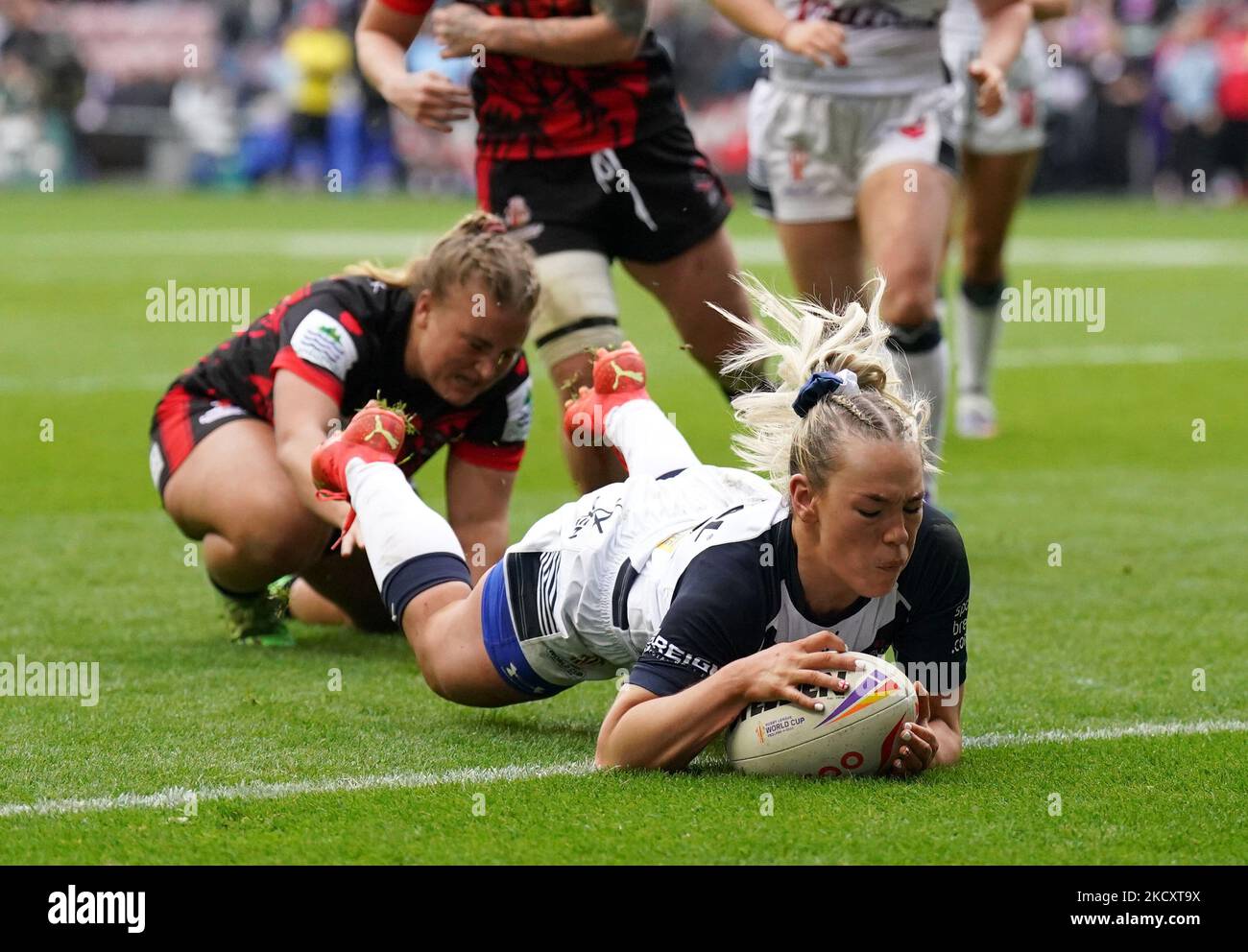 Hollie mae dodd hi-res stock photography and images - Alamy