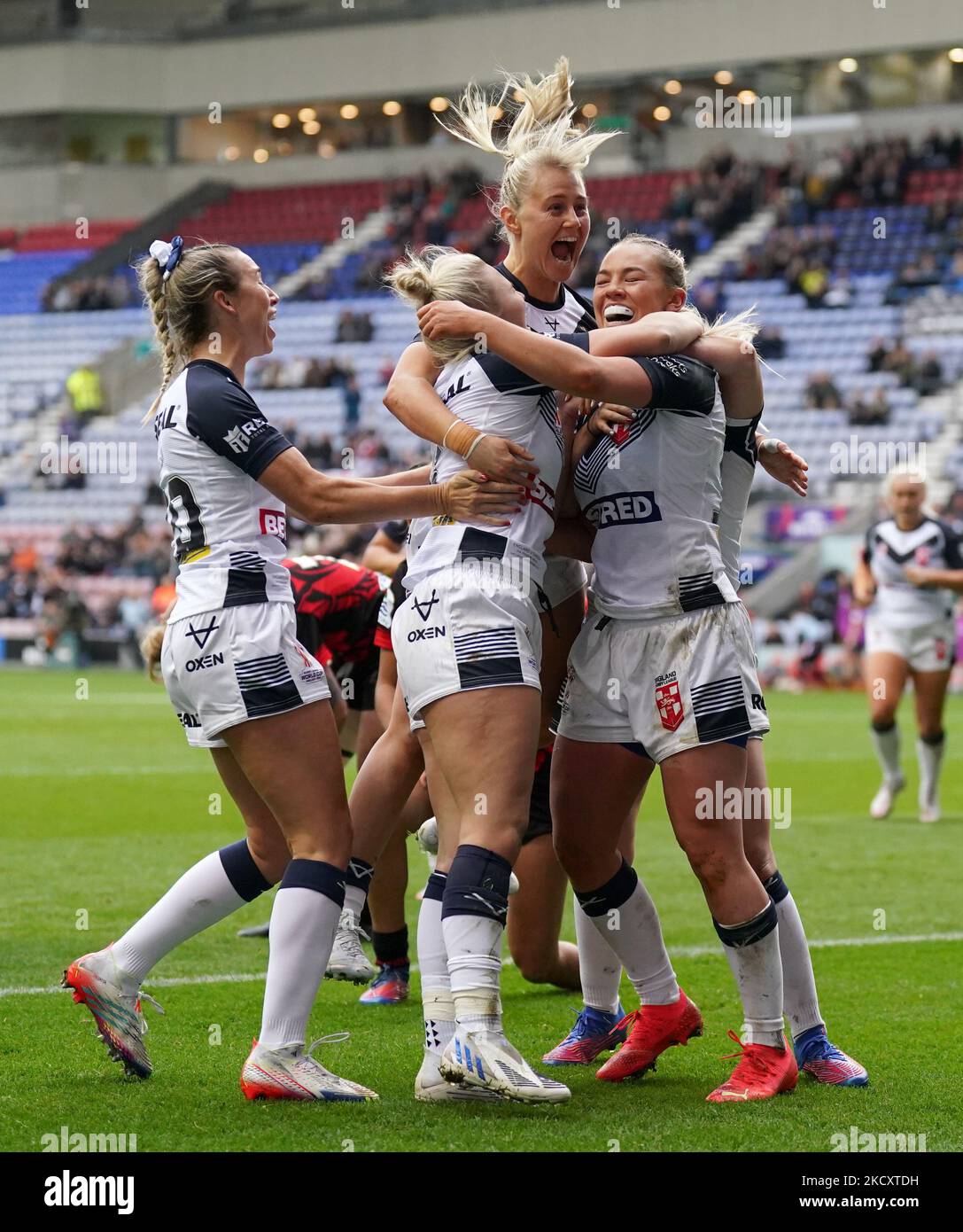 England women rugby league team hi-res stock photography and images - Alamy