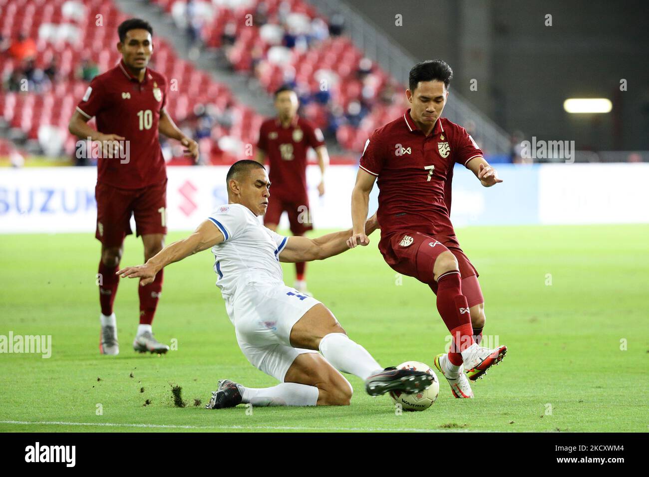 Supachok Sarachat of Thailand (R) and Amani Aguinaldo of Philippines ...