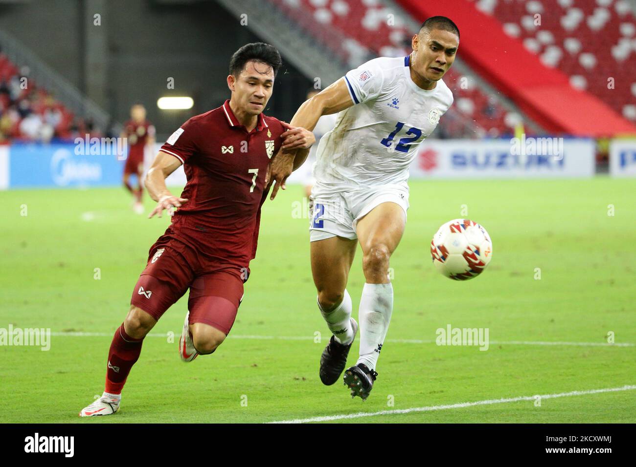 Supachok Sarachat of Thailand (L) and Amani Aguinaldo of Philippines ...