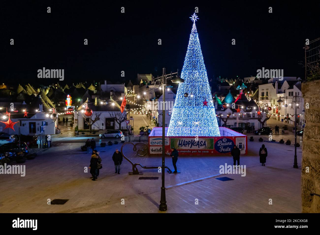 The Christmas tree in the center of Alberobello, on 14 December 2021 ...