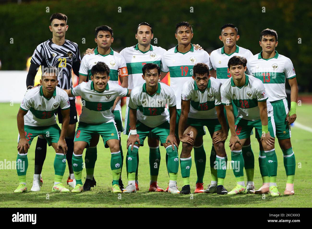 Indonesia players pose for a team photo during the AFF Suzuki Cup 2020 ...