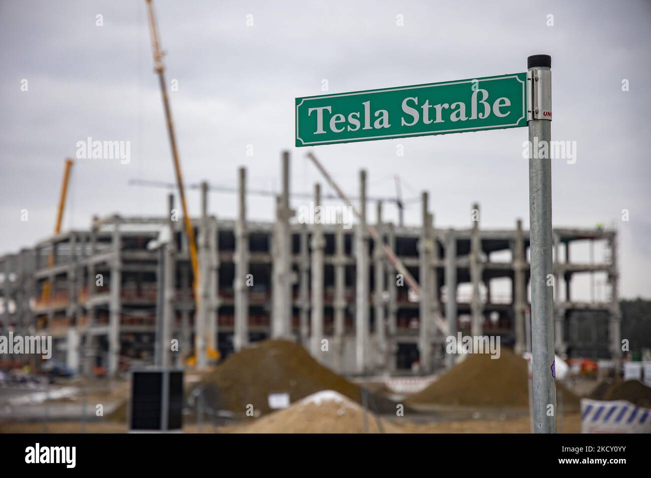 Construction site of the Tesla Gigafactory in Gruenheide north of ...