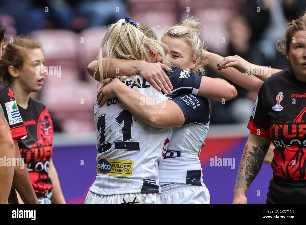 Hollie Dodd England celebrates their try during the Women's Rugby ...