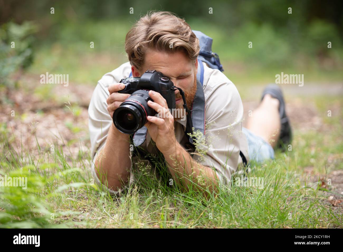 Wildlife photographer outdoor hi-res stock photography and images - Alamy