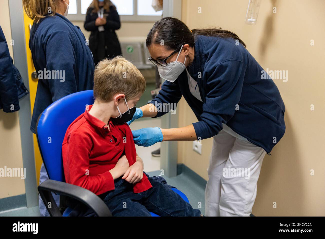 Comirnaty kids hi-res stock photography and images - Alamy