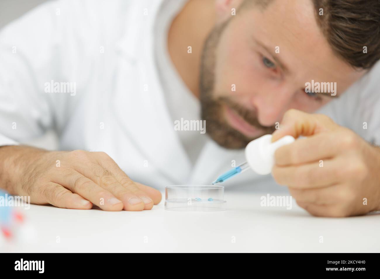 portrait of a science lab researcher Stock Photo - Alamy