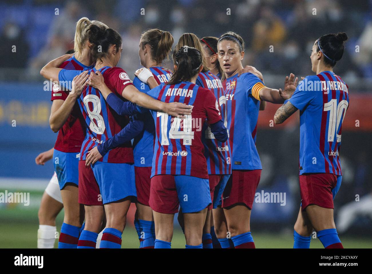 11 Alexia Putellas of FC Barcelona celebrates a goal with teammates ...