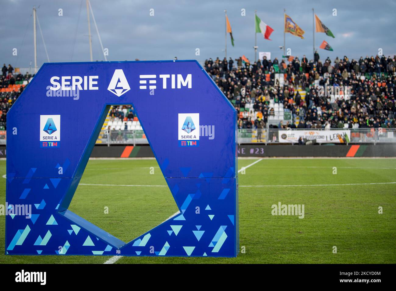 Arc alignment hi-res stock photography and images - Alamy