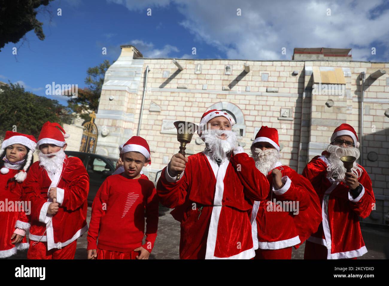 Children together palestine hi-res stock photography and images - Alamy